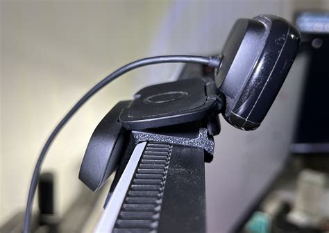 Logitech Camera Mount For Dell 27 Monitor By Ninny Download Free Stl