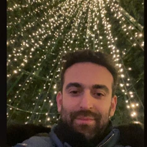 Vakili Watch Vakiligallery • Threads Say More