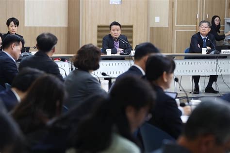 김영환 충북지사 “주변 지역 변화에 빠르게 대처하라” 위키트리