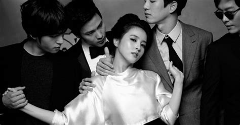 한혜진 나얼 아닌 다른 남자들 사이 유혹 눈빛 포토엔