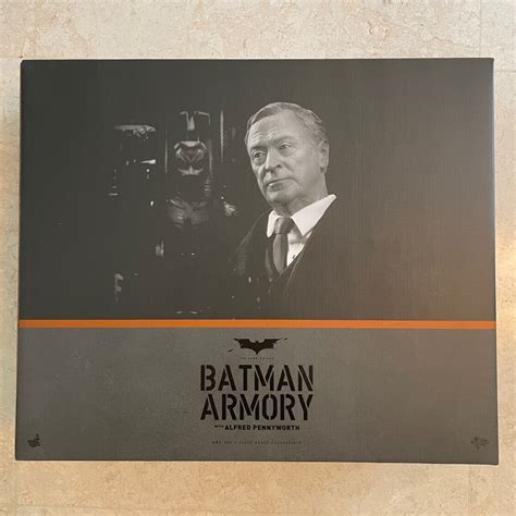 Hot Toys Batman Armory With Bruce Wayne And Alfred Pennyworth Mms235