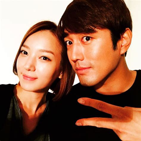 김민경 함정 영화 속 남편 조한선과 다정한 셀카 화제 많이들 봐주세요 전자신문