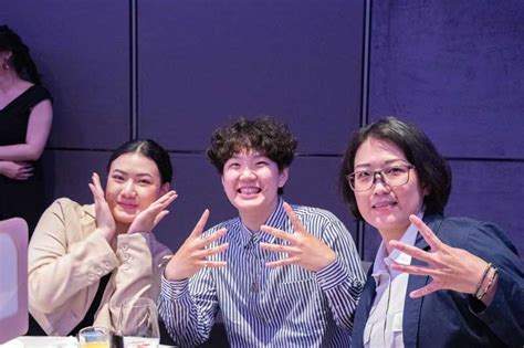 溫馨五月天 遠雄人壽相挺世新女籃四冠后