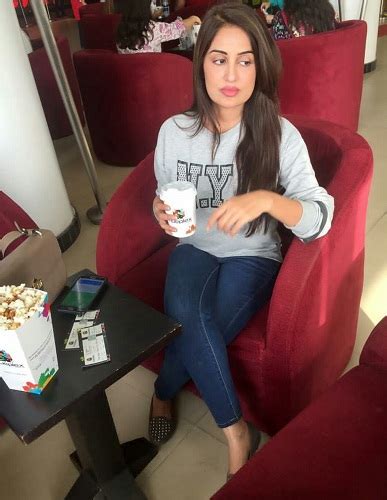 Iqrar Ul Hassans Second Wife Farah Yousaf In China Reviewitpk