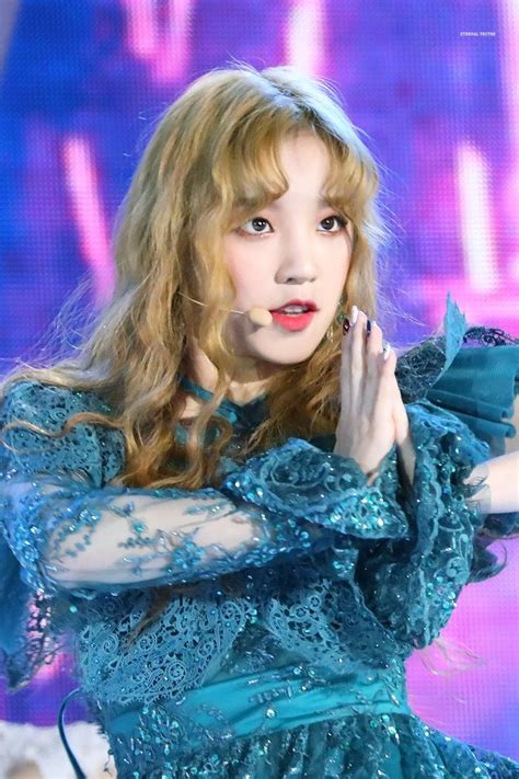 Mama 😻😻 아이들 여자아이들 G I Dle 우기 송우기 Yuqi 宋雨琦 Girl Crushes Cube