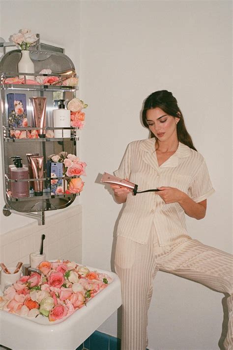 Before Bed Kendall Jenner Unwinds With Hot Tea And Meditation Vogue
