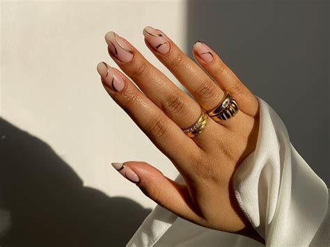 Gold Nails