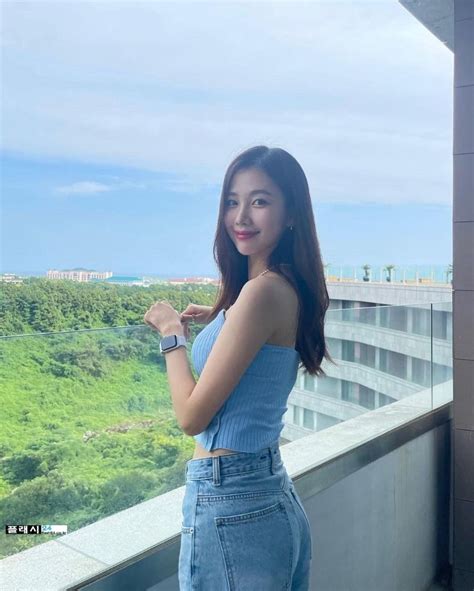 플래시24 연예스포츠 청순한줄만 알았던 김가현 아나운서 모델 수영선수 청바지