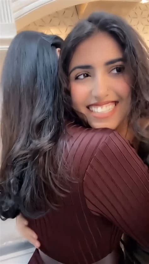 Fatma Salim Slx8f 👈🏻 Hey Guys Instagram