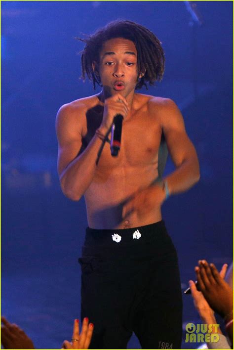 Photo Jaden Smith Goes Shirtless During Paris Concert 24 Photo