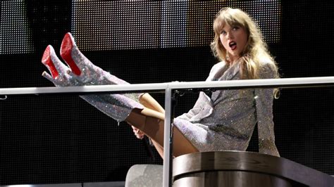 Why Taylor Swift Cant Stop Releasing Her Own Versions Of Past Albums