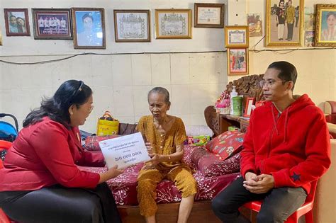 Msjtv News តារាកំប្លែង និងអាយ៉ៃជើងចាស់ លោកយាយ ណយ សំណាង មានក្តីរំភើបរីករាយ