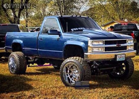 1995 Chevrolet K2500 With 22x14 76 Fuel Throttle And 32550r22 Amp Mud
