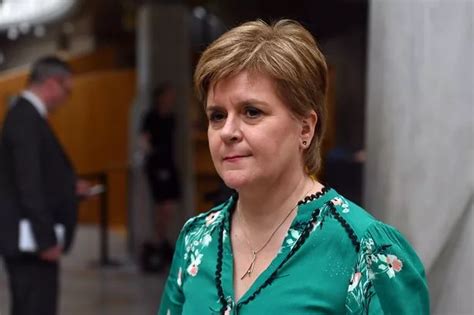 Nicola Sturgeon Targeted By Pro Uk Campaigners In Glasgow Southside