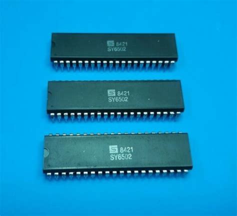 MOS 6502 R6502 UM6502 SY6502 SYNERTEK Commodore Apple Atari NEC (NEW ...