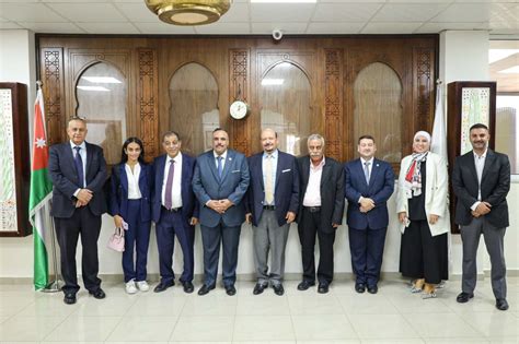 جامعة العلوم الإسلامية العالمية ومركز ابن خلدون لجراحة التجميل والليزر