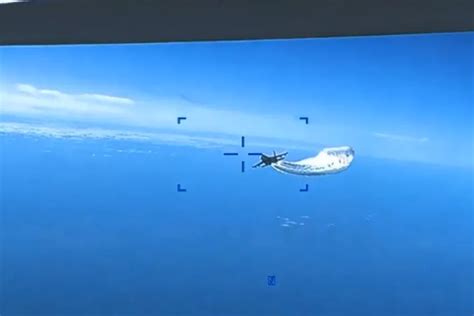 EUA divulgam vídeo de avião russo atingindo drone sobre o Mar Negro