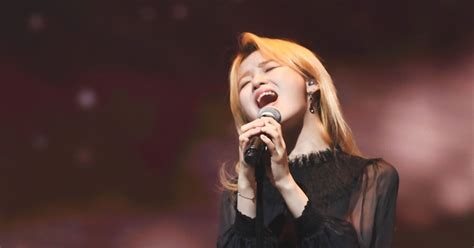오마이걸 승희 눈 지그시 감고 포토엔hd