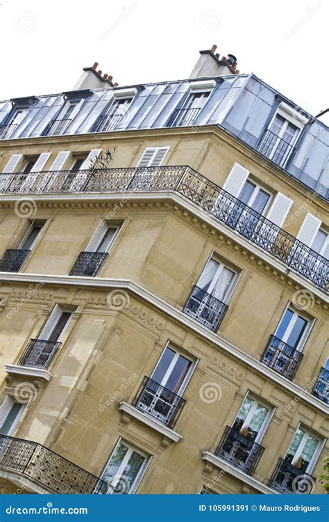Edificios Franceses Típicos Imagen De Archivo Imagen De Francés