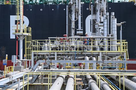Terminal Lpg Tanjung Sekong Mendorong Tingkat Bongkar Muat Antara Foto
