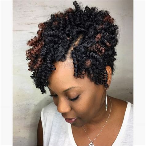 9 Neat Short Curly Crochet Styles