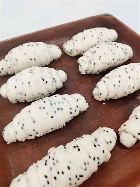 【黑芝麻海盐卷日式盐面包图片】猜不透的迷下厨房