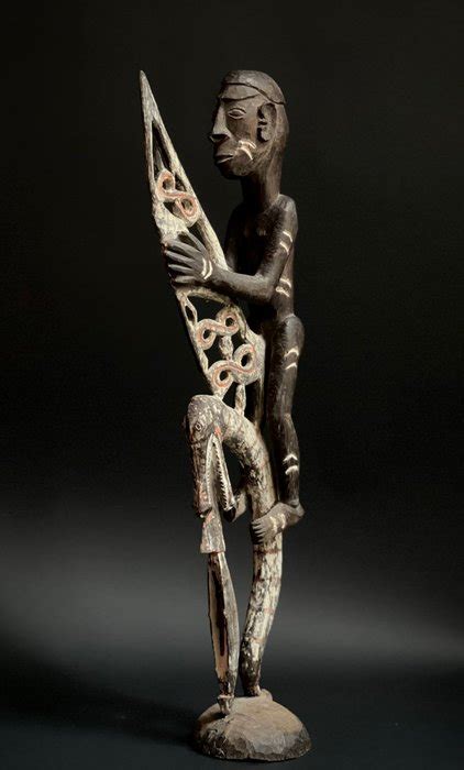 Model Of A Bisj Pole Bisj Asmat Indonesia Auction Online Catawiki