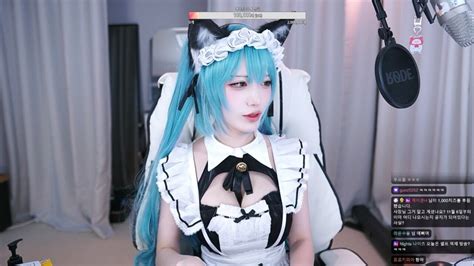 ㅇㅎ 오늘자 항아 니케 코스프레 치지직 에펨코리아