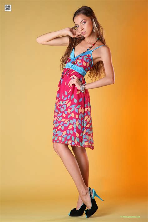 Good Looking Girl Sofy B Arina Poses Fully Naked Photos