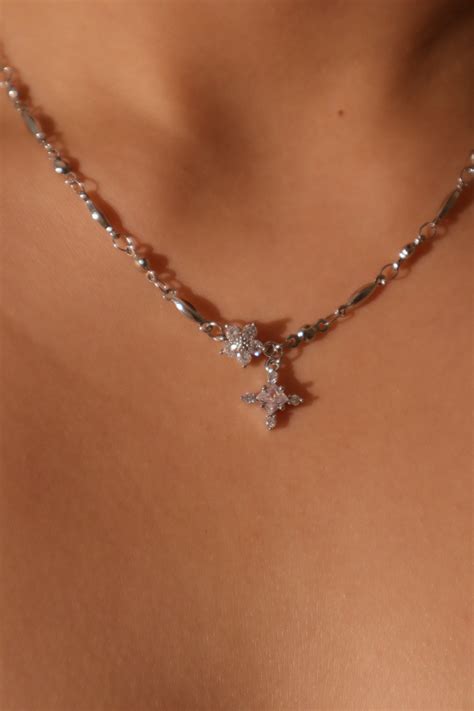 Diamond Cross Necklace Cutethingscommin