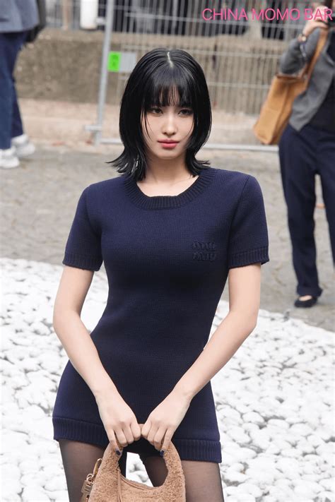 Momo Twice R Kpoptights