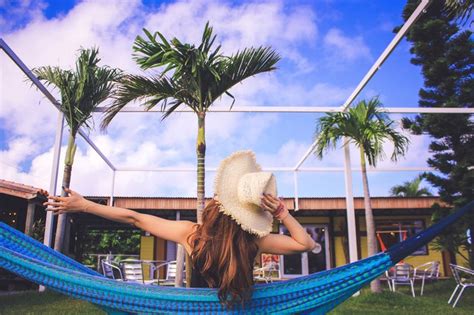 海デートで彼をキュンとさせる女性の行動5つ 解放的だからこそ モデルプレス