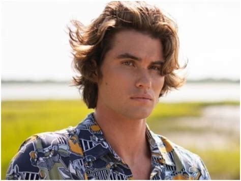 Chase Stokes Biography Age Height Girlfriend Net Worth Starswiki