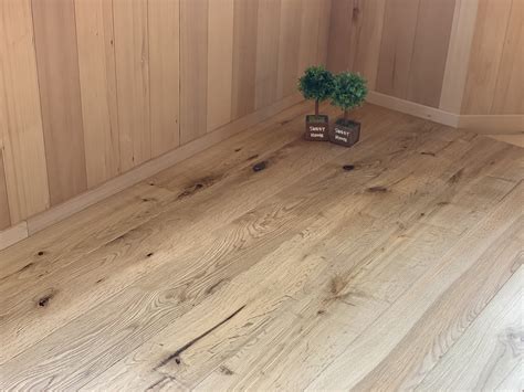 オーク ラスティック120㎜幅 無垢フローリング＆パネリングのエフトレーディング