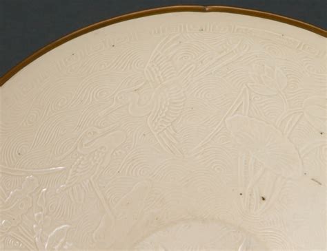 北宋 定窑模印莲鹭纹双鱼碗 纹饰1 美国圣路易斯美术馆藏 古玩图集网
