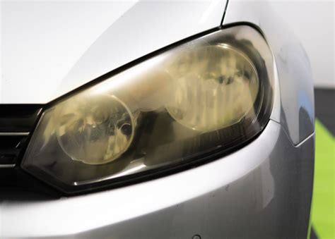 Comment nettoyer et rénover les phares de votre voiture Blog gs27