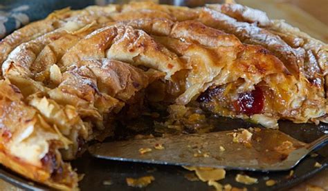 На село казват че тиквеникът трабва да се топи в устата ето какво му слагат за да е сочен и