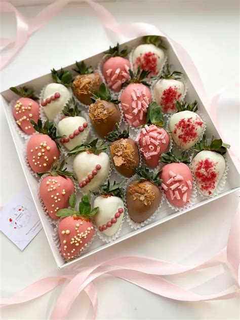 Набор клубники в шоколаде «Клубничные мечты с доставкой по Москве и Санкт Петербургу