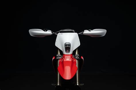 Motorrad Vergleich Stark Future Varg Ex 2025 Vs Ktm 525 Exc 2005