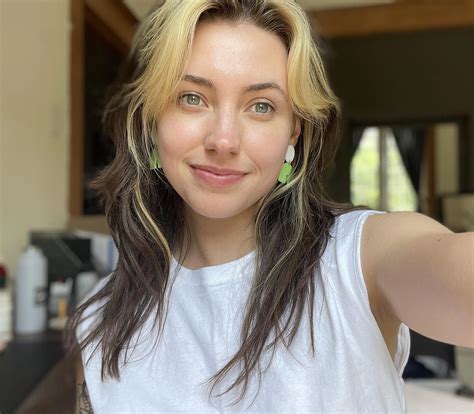 Fluffy Hair Selfie 🙃 25 Scrolller