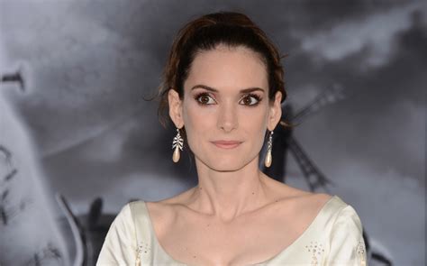 Winona Ryder Desktop Wallpicsnet Wallpapers Photos Pictures