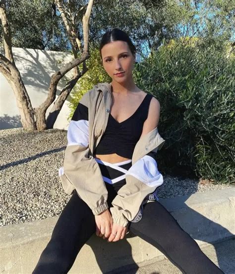 Hot Sexy Lera Clark Bikini Pics