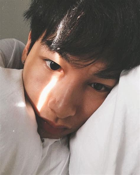 𝓰𝓶𝓶𝓽𝓿 𝓲𝓷𝓼𝓽𝓪𝓰𝓻𝓪𝓶 Selebritas Aktor Objek gambar