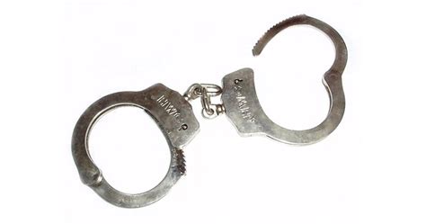 Трима младежи остават в ареста за въоръжени грабежи