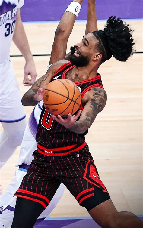 Coby White Hits 27 Clutch Shots In Season Debut 22 For Davis 34 For
