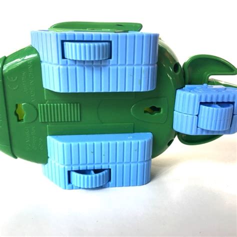 Just Playfrog Boxeone Toys Pj Masks Gekko Green Deluxe Vehicle