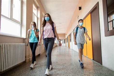 Въведоха вечерен час за учениците в Монтанско