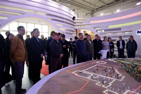 临泽县人民政府 【聚焦凹凸棒石新材料产业发展】甘肃临泽－江苏盱眙凹凸棒石学术研讨暨产业高质量发展合作大会相关专家和企业家代表考察观摩临泽县凹凸