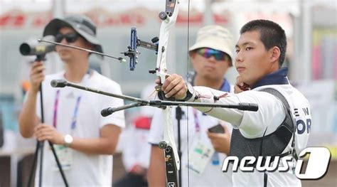 아시안게임 남자 양궁 단체전 인도 잡고 준결승 진출 뉴스1