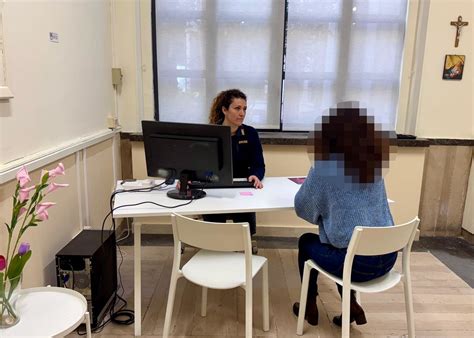 Aggredisce La Madre E La Compagna Poco Prima Del Pranzo Di Natale